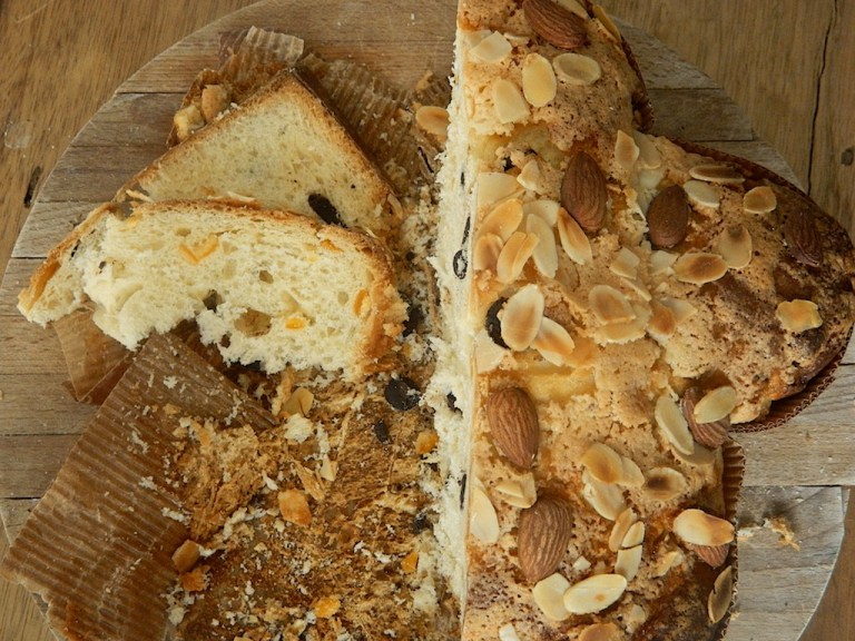 Colomba: an Italian Easter Bread, with Prosecco and Chocolate chips ...