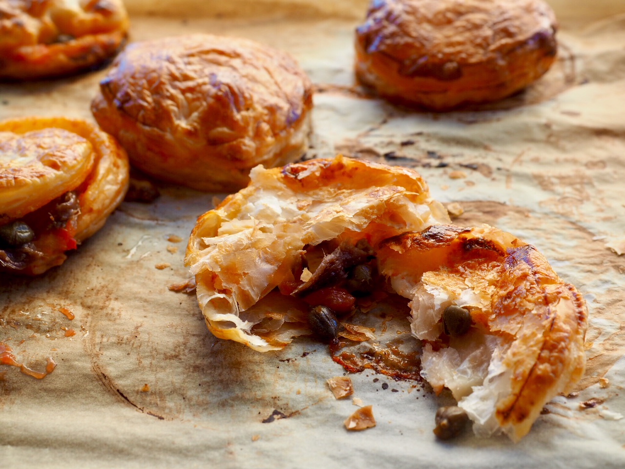 Rustici di sfoglia, AKA puff pastry bombs! – Silvia Colloca